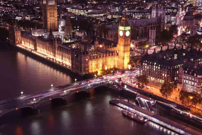 In Photos: A Journey Through London at Night