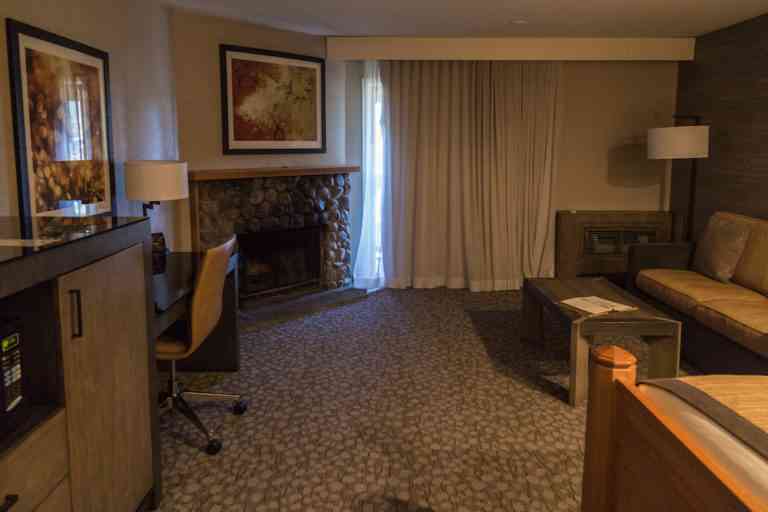 Riverhouse on the Deschutes: Retreat to Nature in Bend, Oregon